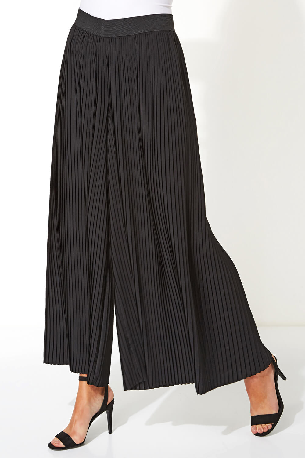 Pleated Wide Leg Trousers In Black Roman Originals UK Pleated Wide Leg Trousers In Black Roman Originals UK